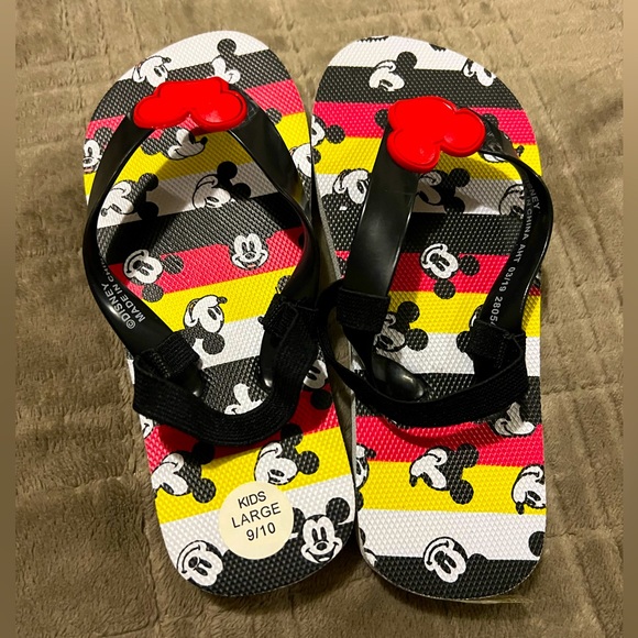 Disney | Shoes | Disney Mickey Mouse Kids Flip Flops Size 9 | Poshmark